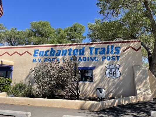 ENCHANTED TRAILS RV PARK & TRADING POST - Updated January 2026 - 75 ...