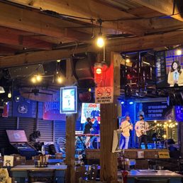 SCOREBOARD BAR & GRILL - Updated January 2025 - 246 Photos & 429 ...