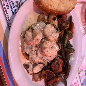 SHUCKS - Updated November 2024 - 222 Photos & 226 Reviews - 701 W Port ...