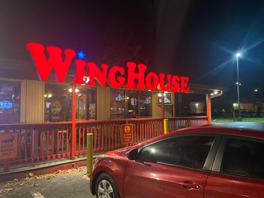 WINGHOUSE BAR & GRILL - Updated January 2025 - 58 Photos & 98 Reviews ...