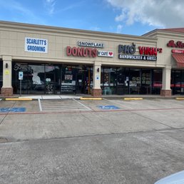 ROBIN’S SNOWFLAKE DONUTS & CAFE - Updated May 2025 - 659 Photos & 291 ...