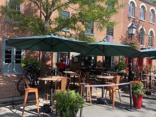 BUGSY’S PIZZA RESTAURANT & SPORTS BAR - Updated May 2025 - 225 Photos ...