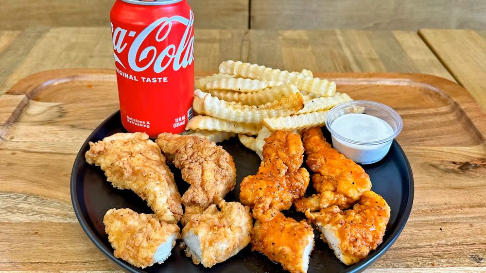 WINGNUTS - Updated June 2025 - 48 Photos & 150 Reviews - 768 Marietta ...