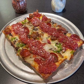 VIA 313 PIZZA - Updated July 2024 - 80 Photos & 59 Reviews - 19230 Ih ...