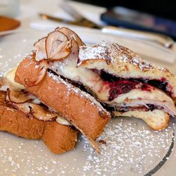 TOASTED GASTROBRUNCH - Updated April 2026 - 1903 Photos & 1654 Reviews ...