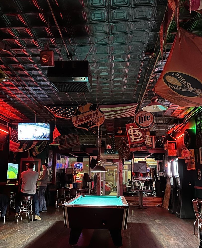 RUDE DOG PUB - Updated January 2026 - 123 N Main St, Cape Girardeau ...