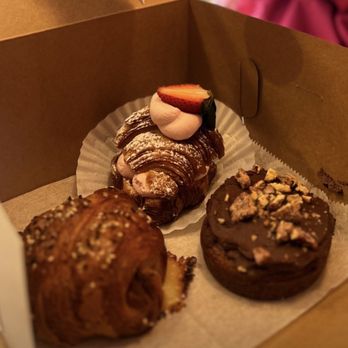 FAT PEACH BAKERY - Updated July 2025 - 73 Photos & 31 Reviews - 2907 S ...