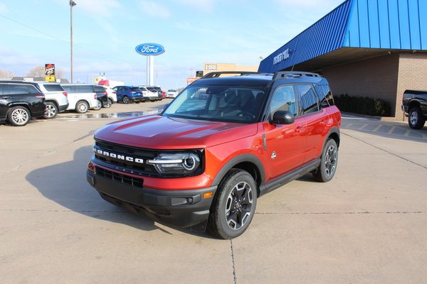 PRATT CITY FORD - Updated June 2026 - 41 Photos - 1105 E 1st St, Pratt ...