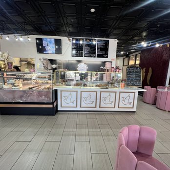 SPIRIT MADE CAKES - Updated September 2024 - 342 Photos & 89 Reviews ...