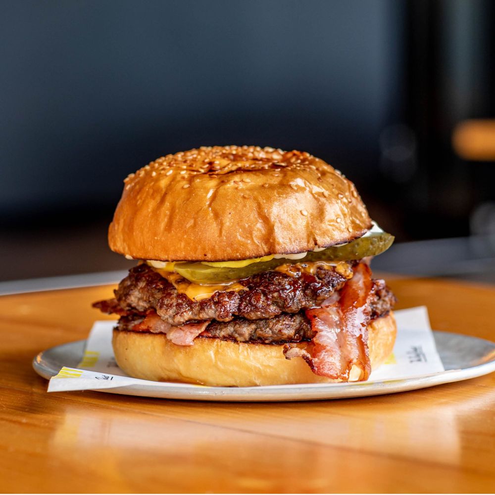 HELLO HARRY THE BURGER JOINT CAIRNS - Updated November 2024 - 11 Photos - 95 - 105 Esplanade ...
