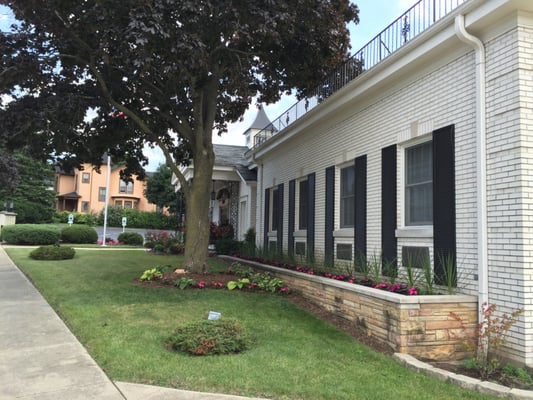 SYMONDS-MADISON FUNERAL HOME - Updated November 2025 - 22 Photos & 19 ...