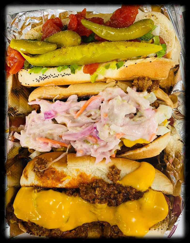 SCOTT DIGGITY DOGS - Updated September 2025 - 40 Photos - 901 Broad ...