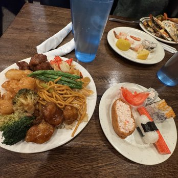 ULTIMATE BUFFET - Updated December 2025 - 206 Photos & 284 Reviews ...
