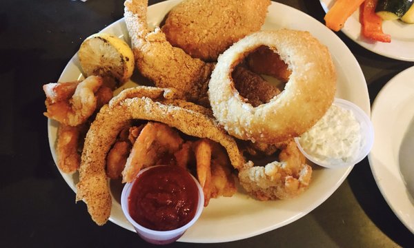 BLACKBEARDS’ RESTAURANT - 337 Photos & 657 Reviews - Seafood - 103 E ...