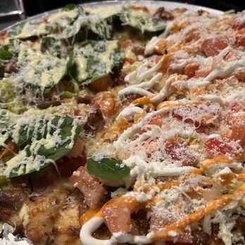 THE LAST ROUND TAVERN - Updated May 2024 - 216 Photos & 145 Reviews ...