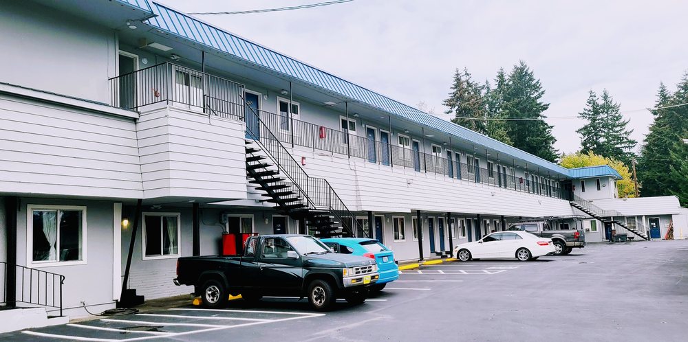 EASTWIND MOTEL - Updated August 2025 - 29 Photos - 33230 Pacific Hwy S ...