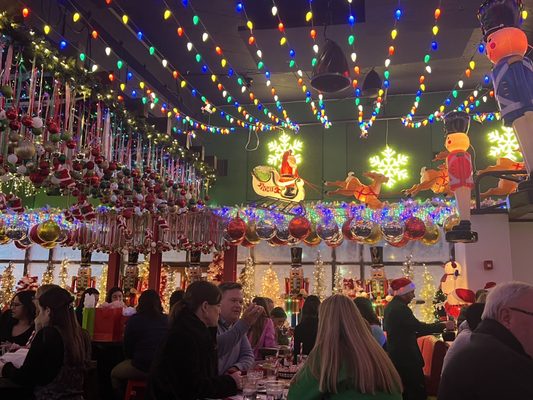 MIRACLE ON THE PLAZA - Updated December 2025 - 34 Photos & 10 Reviews ...