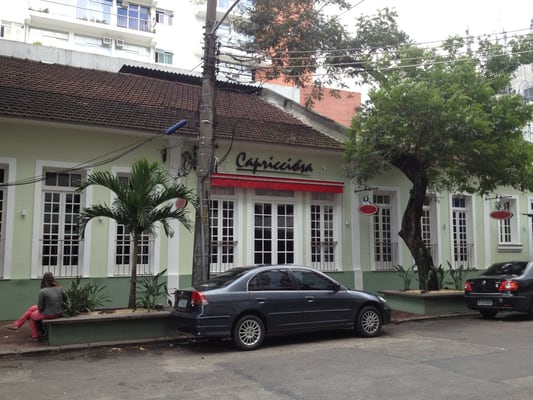 CAPRICCIOSA - Updated July 2024 - 22 Photos & 18 Reviews - R. Vinícius ...