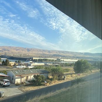 CELILO INN - Updated September 2025 - 68 Photos & 161 Reviews - 3550 E ...