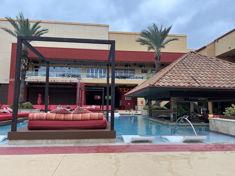 H20 POOL BAR - Updated August 2025 - 12 Photos - 189 Myrtle St, Biloxi ...