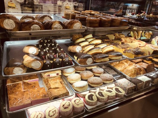 VEGAS BAKERY - Updated June 2024 - 98 Photos & 36 Reviews - North Las ...