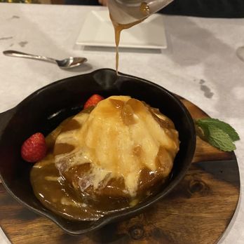 CAST IRON CHEF CHOP HOUSE & OYSTER BAR - Updated July 2024 - 734 Photos ...