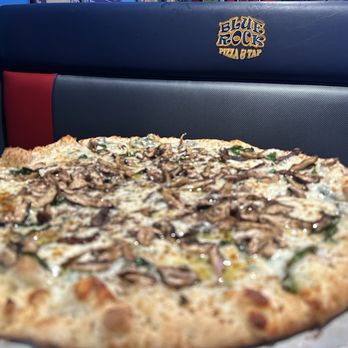 BLUE ROCK PIZZA & TAP - Updated February 2026 - 122 Photos & 43 Reviews ...
