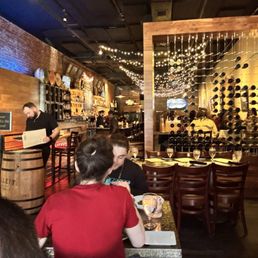 ROCA - Updated October 2025 - 303 Photos & 264 Reviews - 208 Court Ave ...