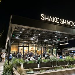 SHAKE SHACK PASADENA - Updated June 2025 - 512 Photos & 424 Reviews ...