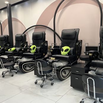 GLOSS NAIL BAR - Updated July 2024 - 779 Photos & 608 Reviews - 504 W ...