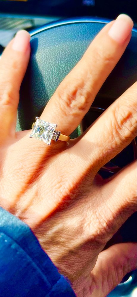 GOLIS FAMILY JEWELERS - Updated December 2025 - 33 Reviews - 1008 ...