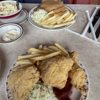 AGAWAM DINER - Updated December 2025 - 106 Photos & 243 Reviews - 166 ...