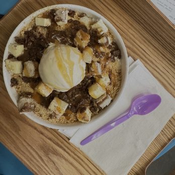 SNOWTIME - Updated June 2024 - 322 Photos & 142 Reviews - 715 W ...