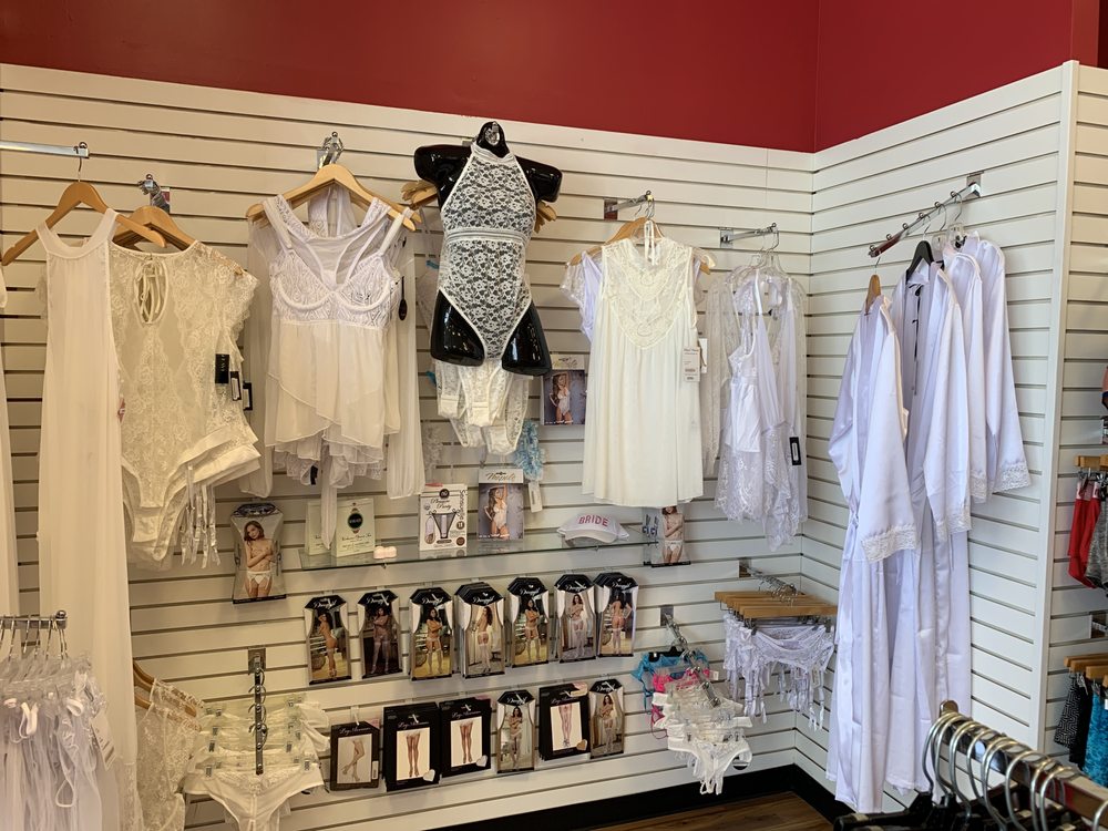 BADD KITTY - Updated August 2025 - 15 Photos - 2903 Hwy 17 S, North ...