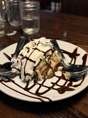 TOAST NEW AMERICAN GASTROPUB - WINTERFIELD PLACE - Updated October 2025 ...