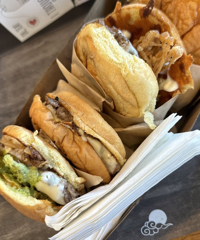 SOFTIES BURGER - Updated August 2025 - 58 Photos & 37 Reviews - 835 W ...