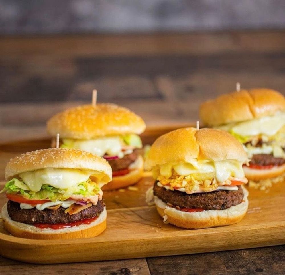 MONSTER BURGERS FOOD TRUCK - Updated November 2025 - 44 Photos - 10800 ...