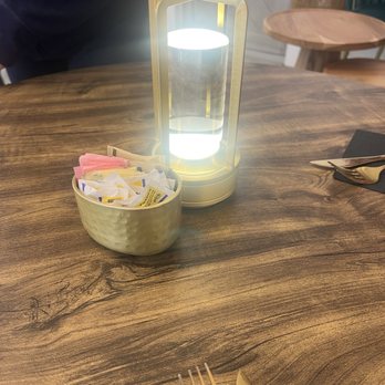 PERLA COFFEE CO & EATERY - Updated August 2025 - 136 Photos & 48 ...