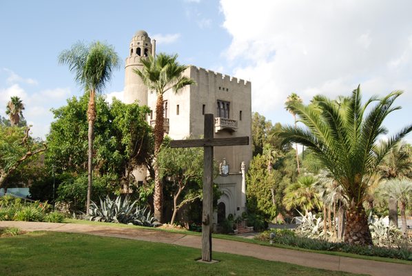 BENEDICT CASTLE - Updated December 2025 - 93 Photos - 5445 Chicago Ave ...