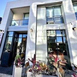 ROMAN WOLVES - Updated October 2025 - 1128 Photos & 553 Reviews - 1980 ...