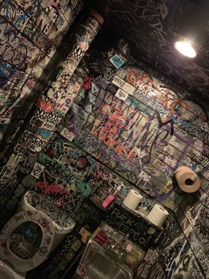 CLOCKWORK BAR - 74 Photos & 90 Reviews - Dive Bars - 21 Essex St, New ...
