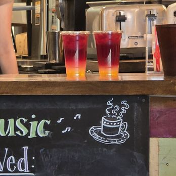 THE FIG TREE COFFEE, ART, & MUSIC LOUNGE - Updated May 2025 - 352 ...