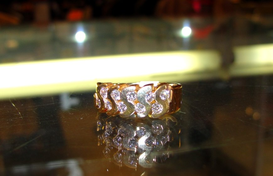 HAPPY HOCKER PAWN - Updated December 2025 - 35 Photos - 3715 Montgomery ...