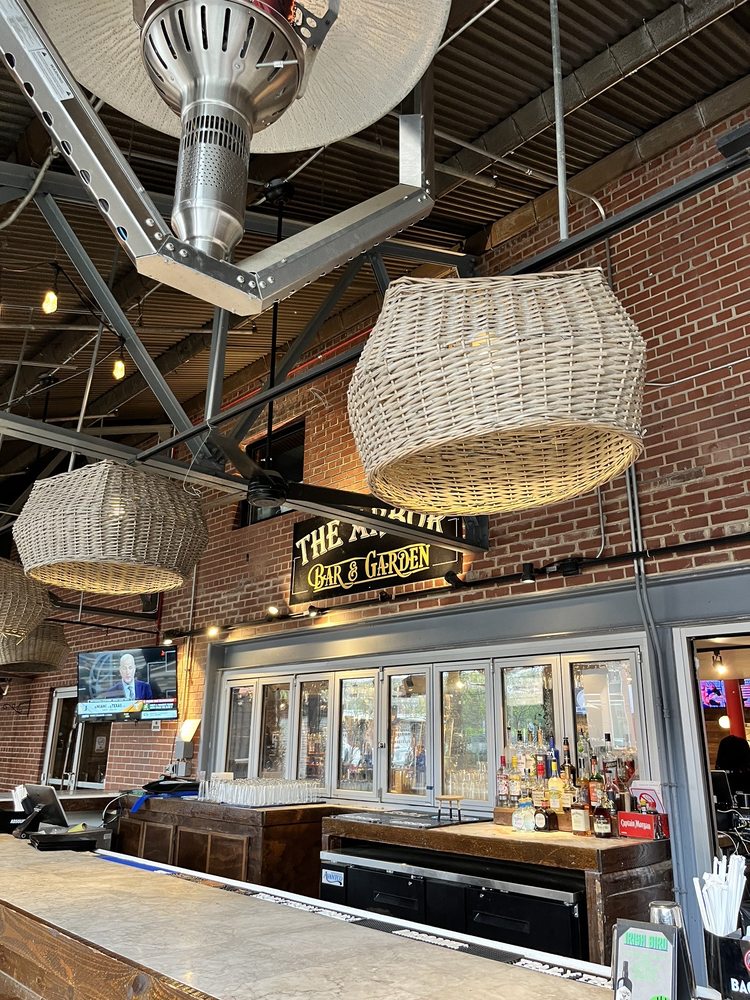 THE ARBOR BAR & GARDEN - Updated December 2025 - 12 Reviews - 411 W ...