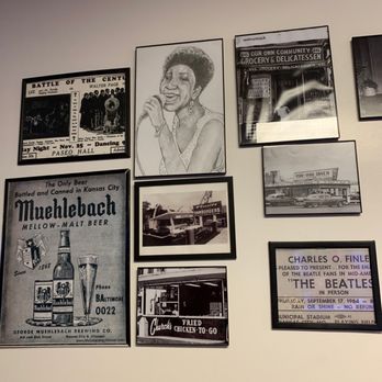 SMAXX - Updated October 2025 - 50 Photos & 54 Reviews - 1827 Vine St ...