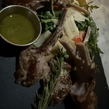 ROMAN WOLVES - Updated November 2025 - 1140 Photos & 565 Reviews - 1980 ...