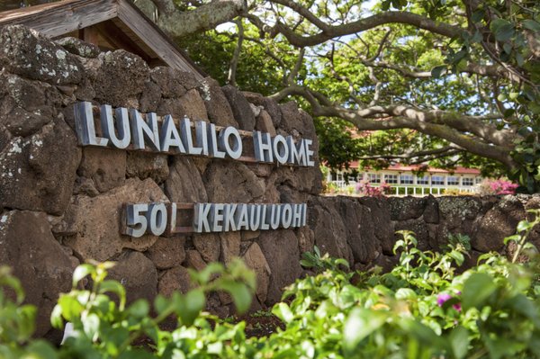 LUNALILO HOME - Updated December 2025 - 22 Photos - 501 Kekauluohi St ...
