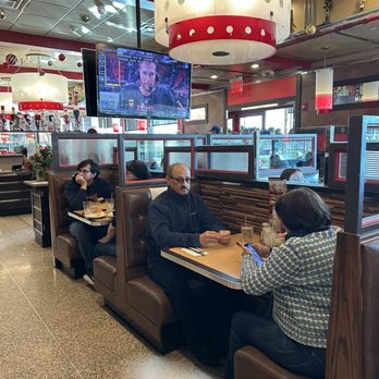 RED LINE DINER - Updated January 2025 - 776 Photos & 862 Reviews - 588 ...
