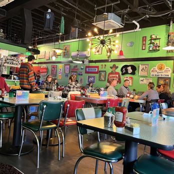 THE FRIENDLY TOAST - Updated December 2025 - 1243 Photos & 1916 Reviews ...