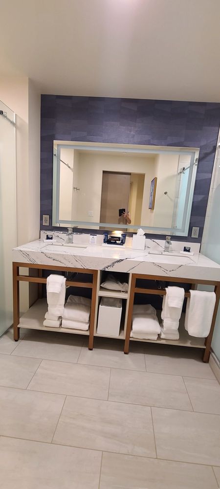 ILANI HOTEL - Updated August 2024 - 66 Photos & 16 Reviews - 1 Cowlitz ...